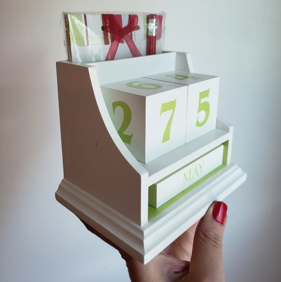 Hallmark | Office | Nwt Hallmark Wooden Block Yearly Callander And ...